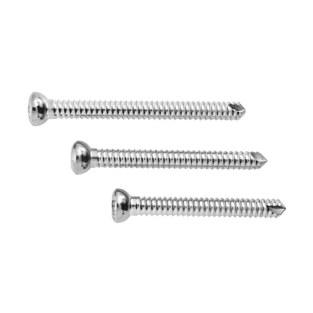 PERNO CABEZA LISA PARA CLAVO DE TIBIA Y FÉMUR 4.5 MM ACERO - Travma medical