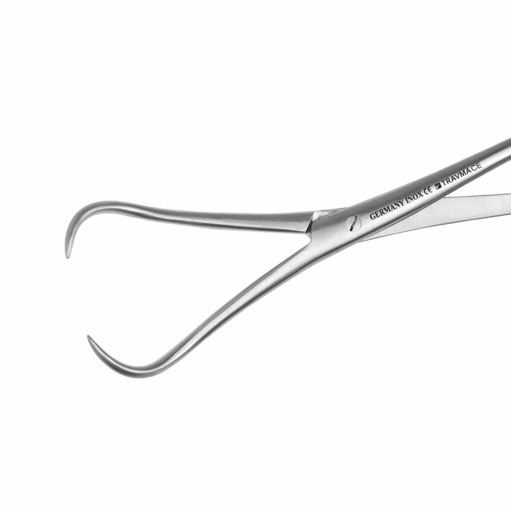 PINZA TIPO CAMPO CON CREMALLERA - Travma medical